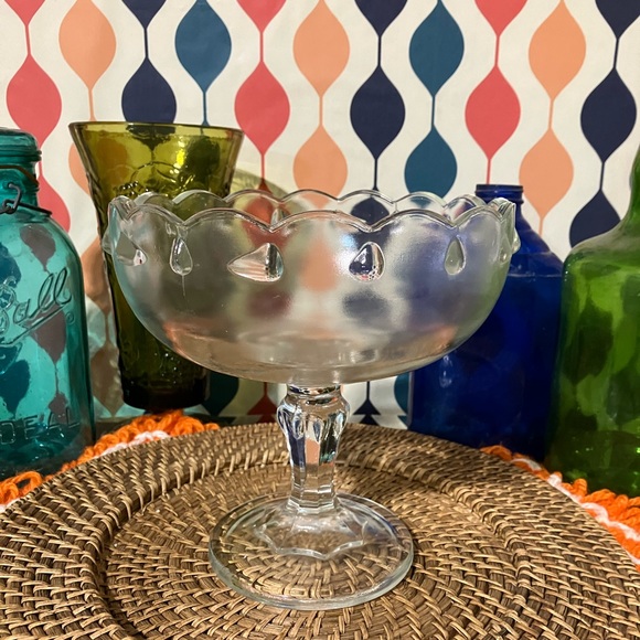 Indiana Glass | Art | Vintage Indiana Glass Company Teardrop Clear ...